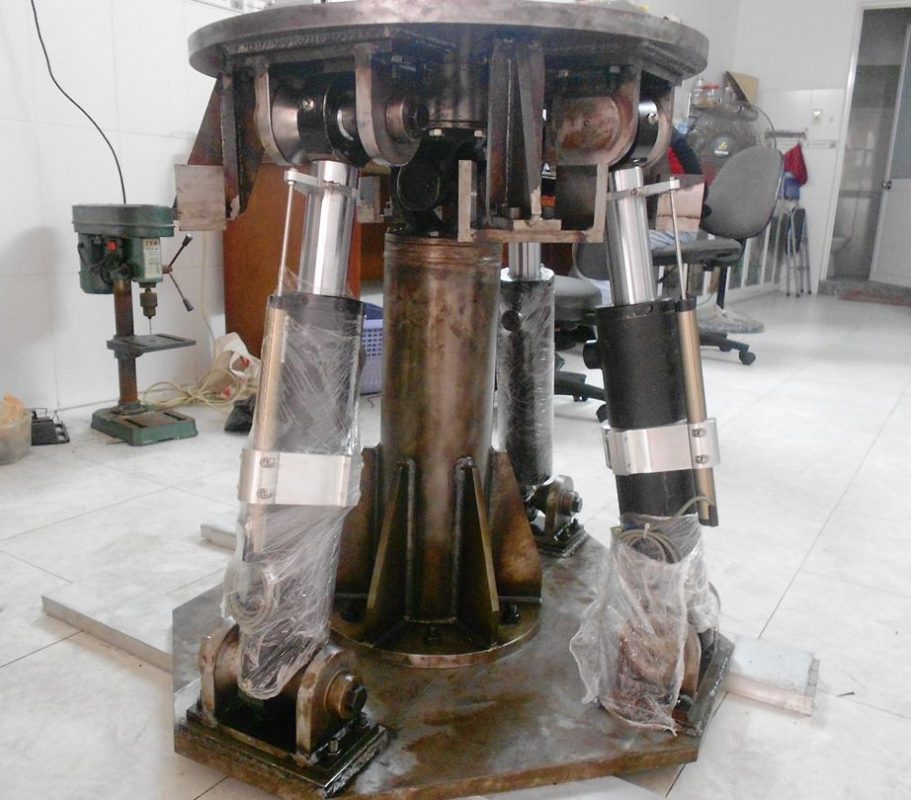 Development of a stabilised modular weapon station with a 30 mm calibre ...